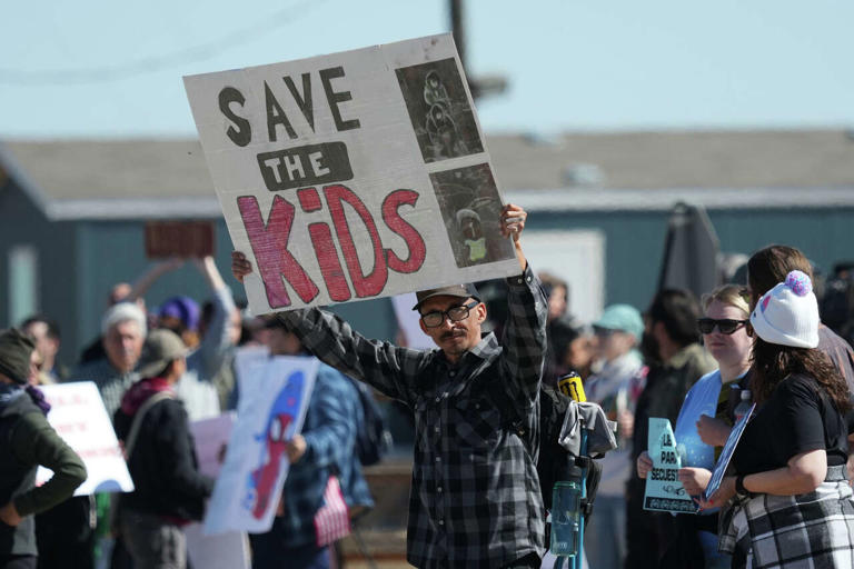'Choking' infant Juan Nicolás at ICE's family detention center near San ...