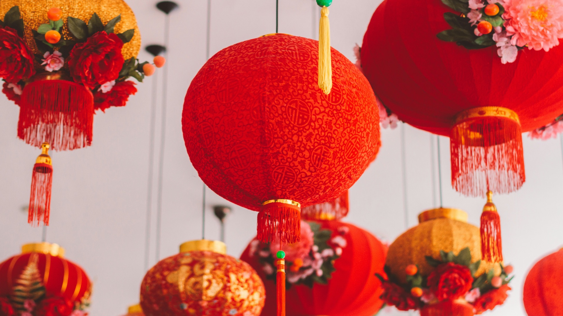 10 colors that bring bad luck & 10 that bring good luck, according to ...