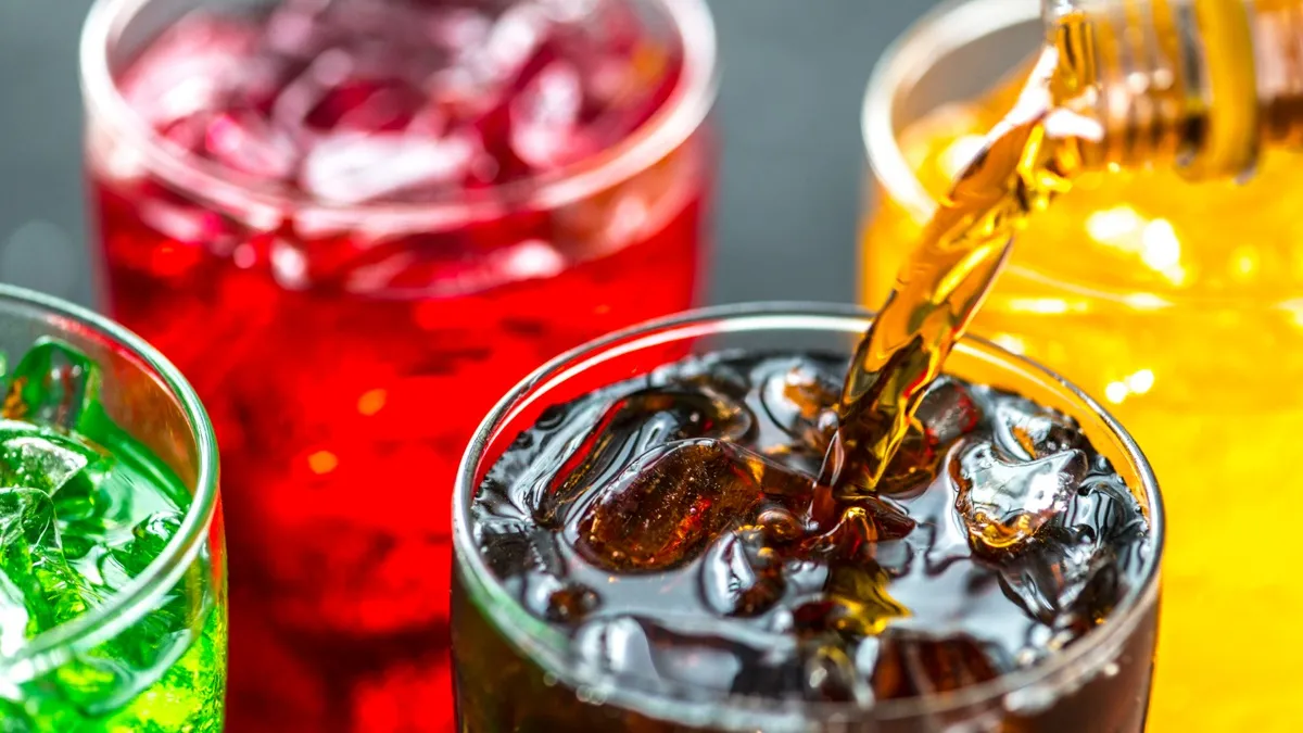 ¿Qué alimentos provocan caries con mayor facilidad?