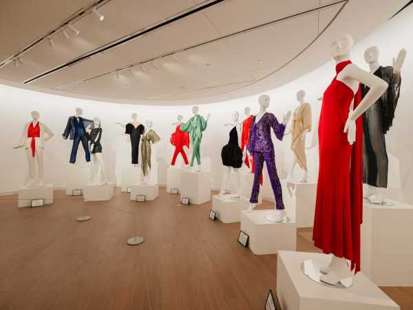 Rare Halston fashion exhibition now on display in West Texas city