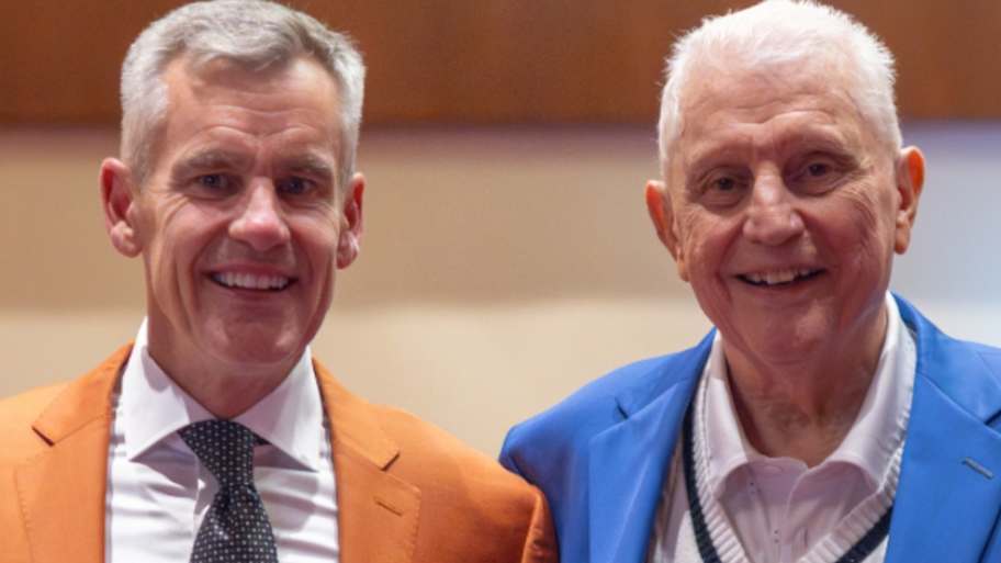 Chicago Bulls release statement on passing of Bill Donovan, father of ...
