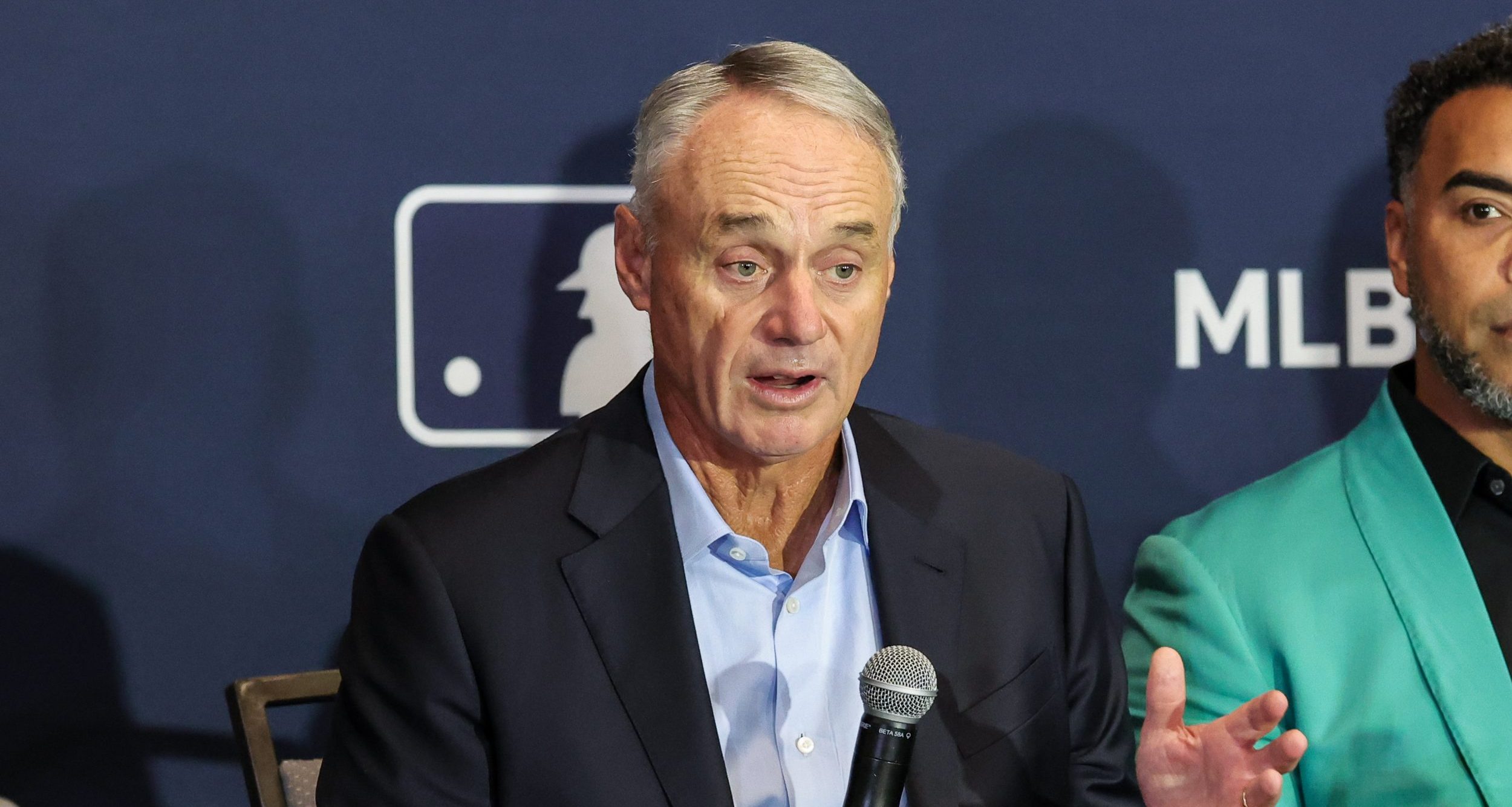 MLB commissioner reveals plans for new TV deals