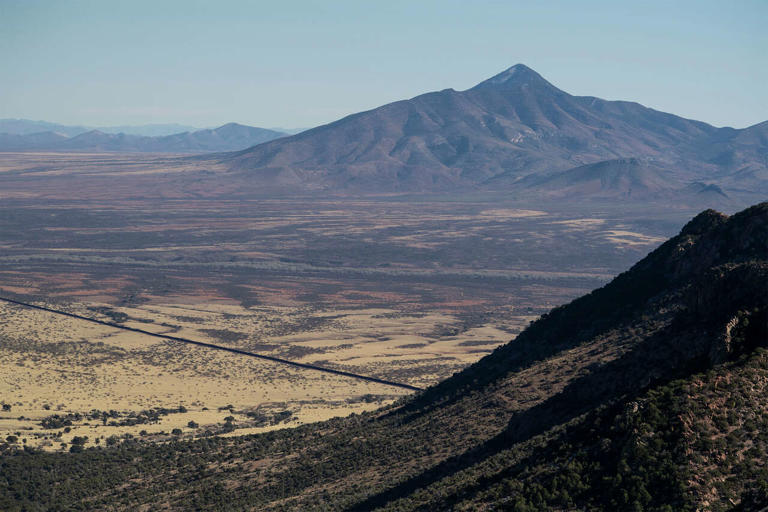Trump admin is blowing up national park sites in the name of border ...