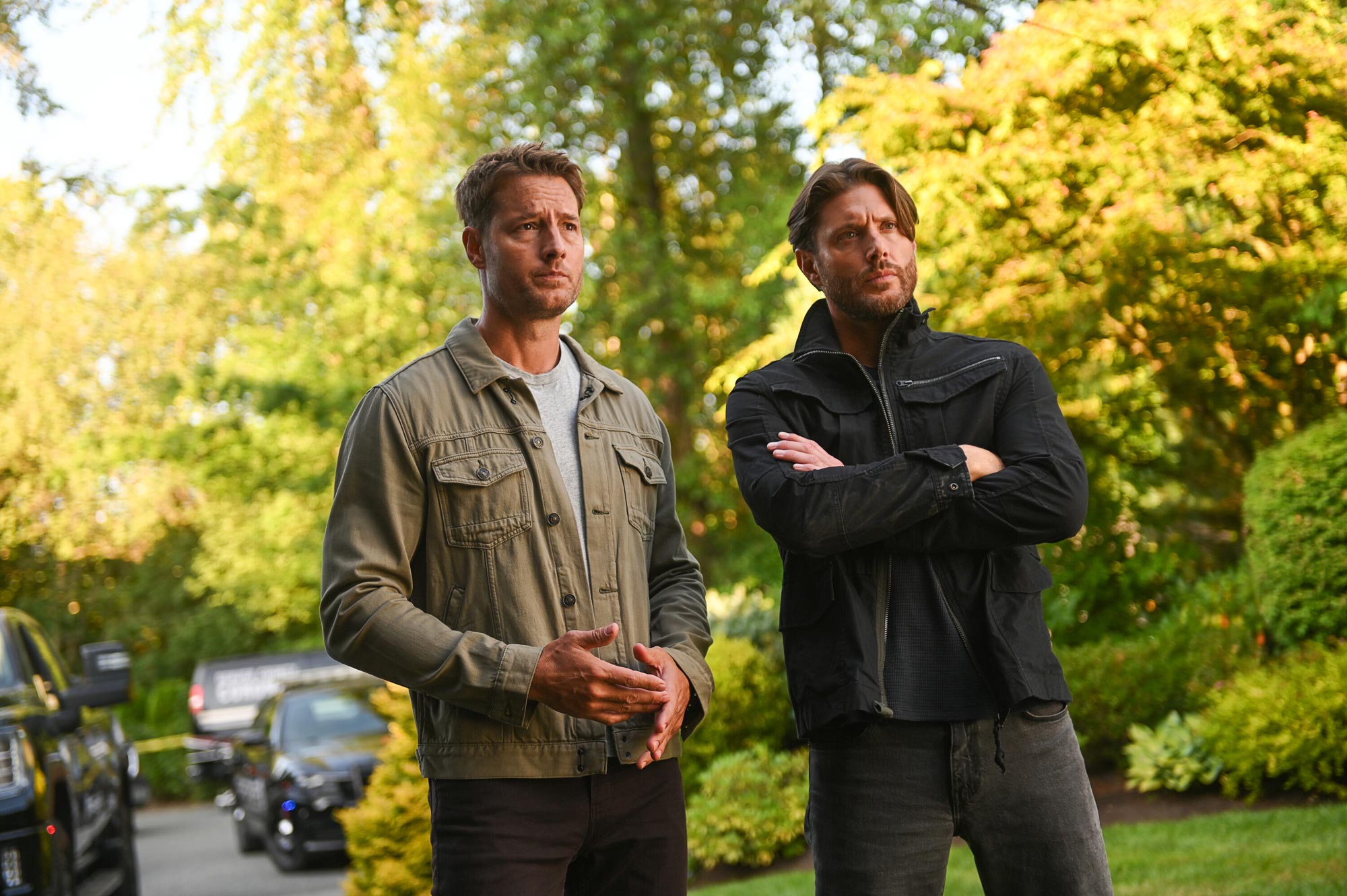 Justin Hartley's costars gush over how handsome he is amid 'Tracker ...