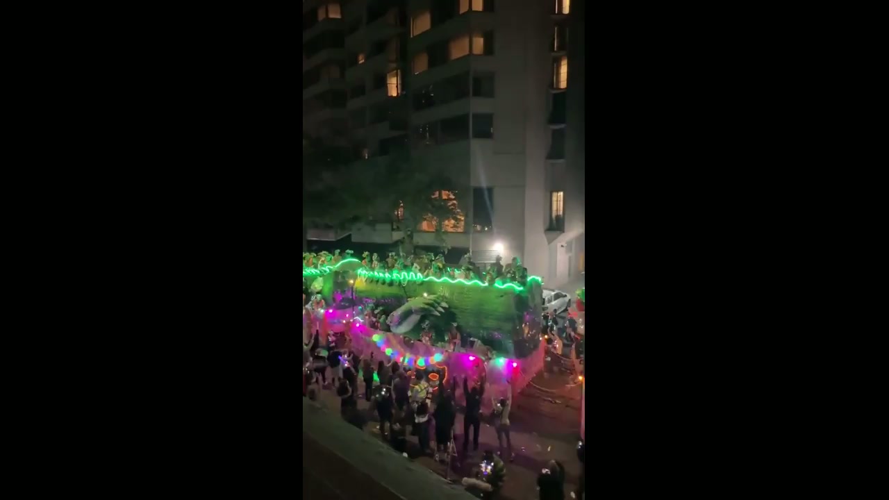 Bacchagator super-float rolls through Krewe of Bacchus parade in ...