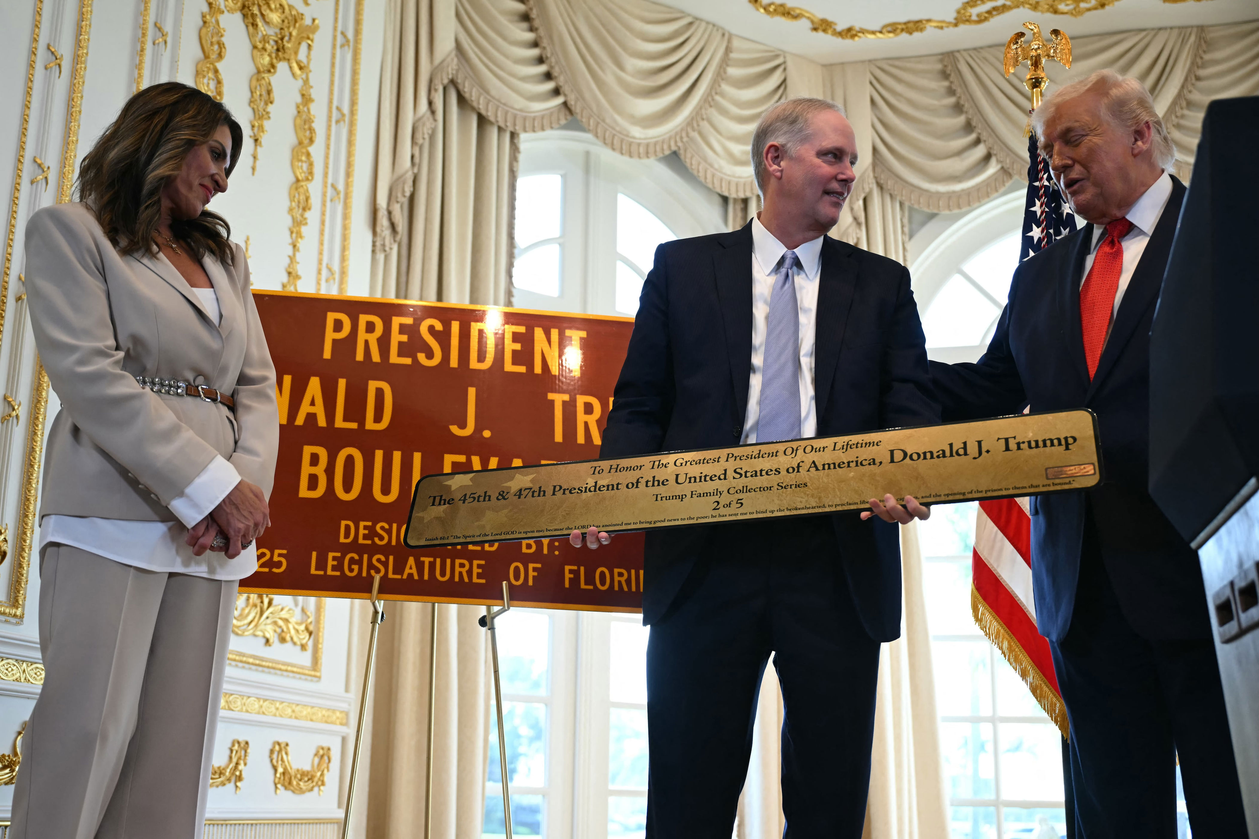 Egomaniac Trump closes in on having another building named after him