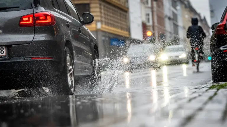 Vejrskifte venter i næste uge: Op til en halv måneds regn