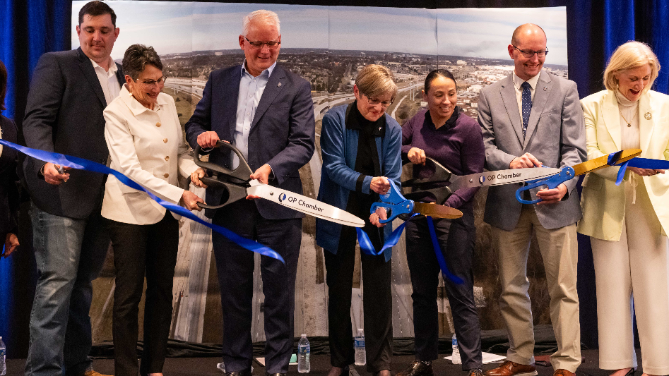 Kansas officials highlight 69 Highway express lane project in Overland ...