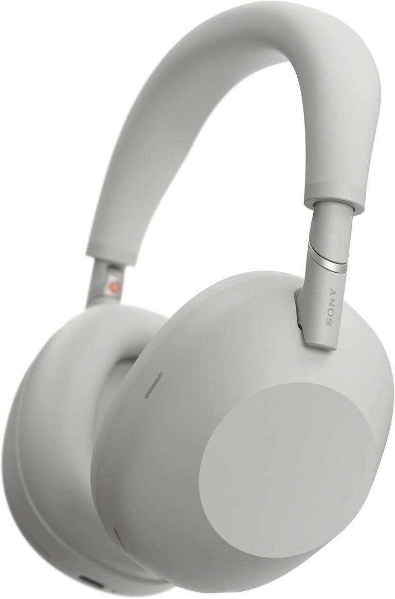 Amazon has the Sony XM6 headphones on sale for a record-low price, but ...
