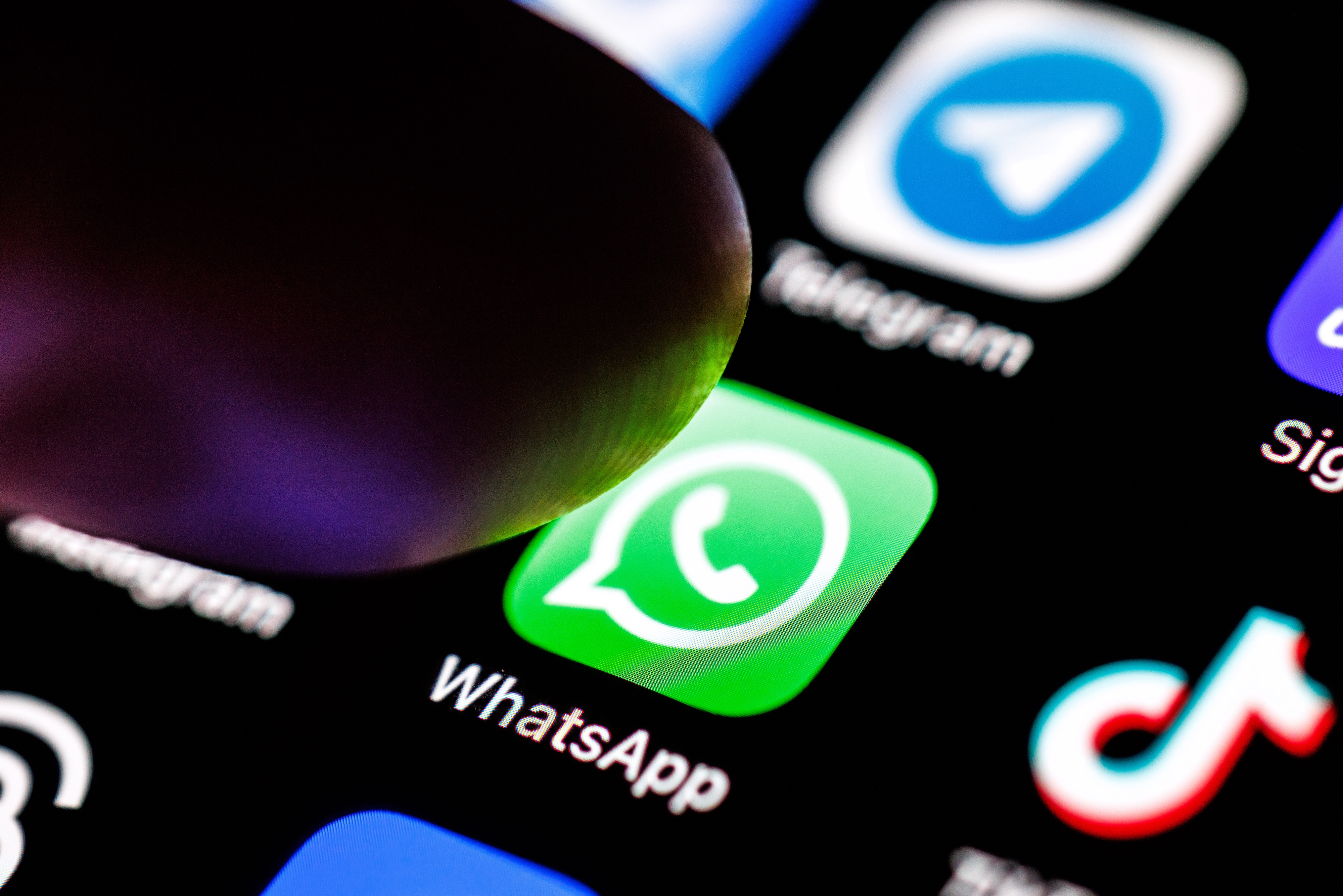 Intellexa’s Predator spyware used to hack iPhone of journalist in ...