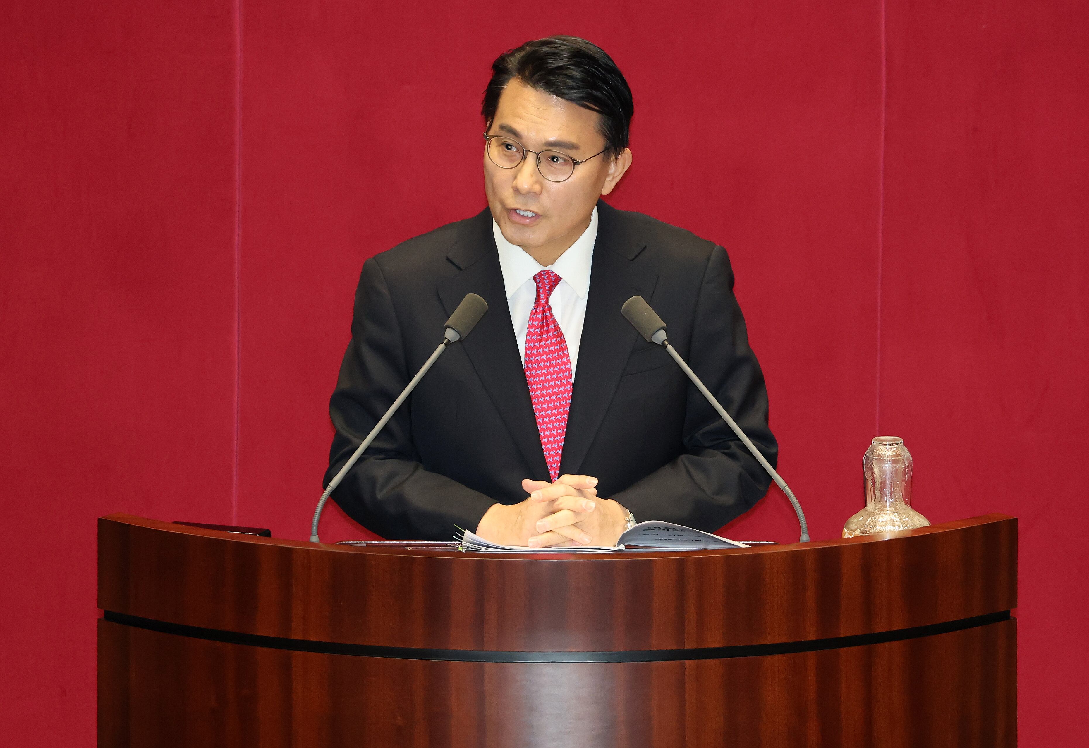 People Power Party Rep. Yoon urges apology from former president