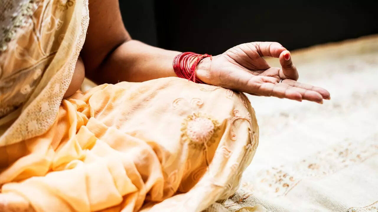Silent chanting vs loud chanting: Meaning, benefits and what works better