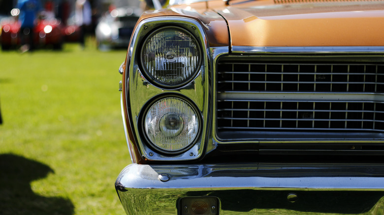 Five old-school car features that are considered highly valuable today