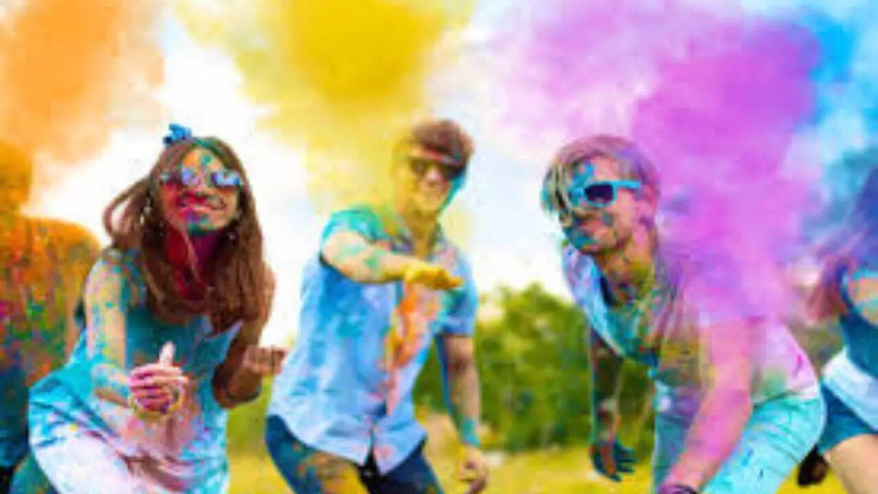Holi 2026: When is Holi? Check date, time and significance