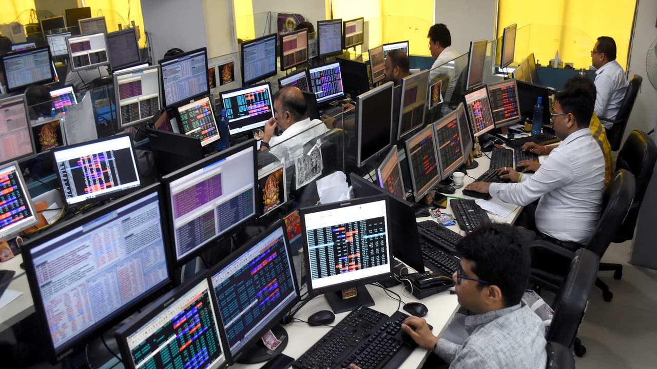 Bengaluru, Delhi-NCR lead India's AI job boom with over 50% share