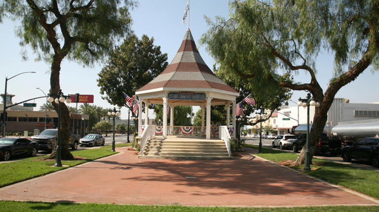 Between Los Angeles and San Bernardino is a California city with a ...