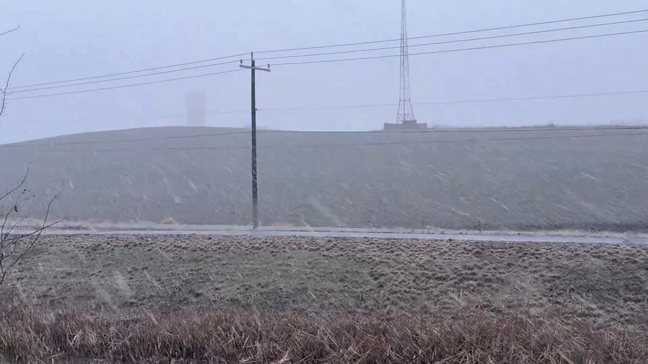 Snow showers return amid wintry weather system in Pullman, Washington, USA