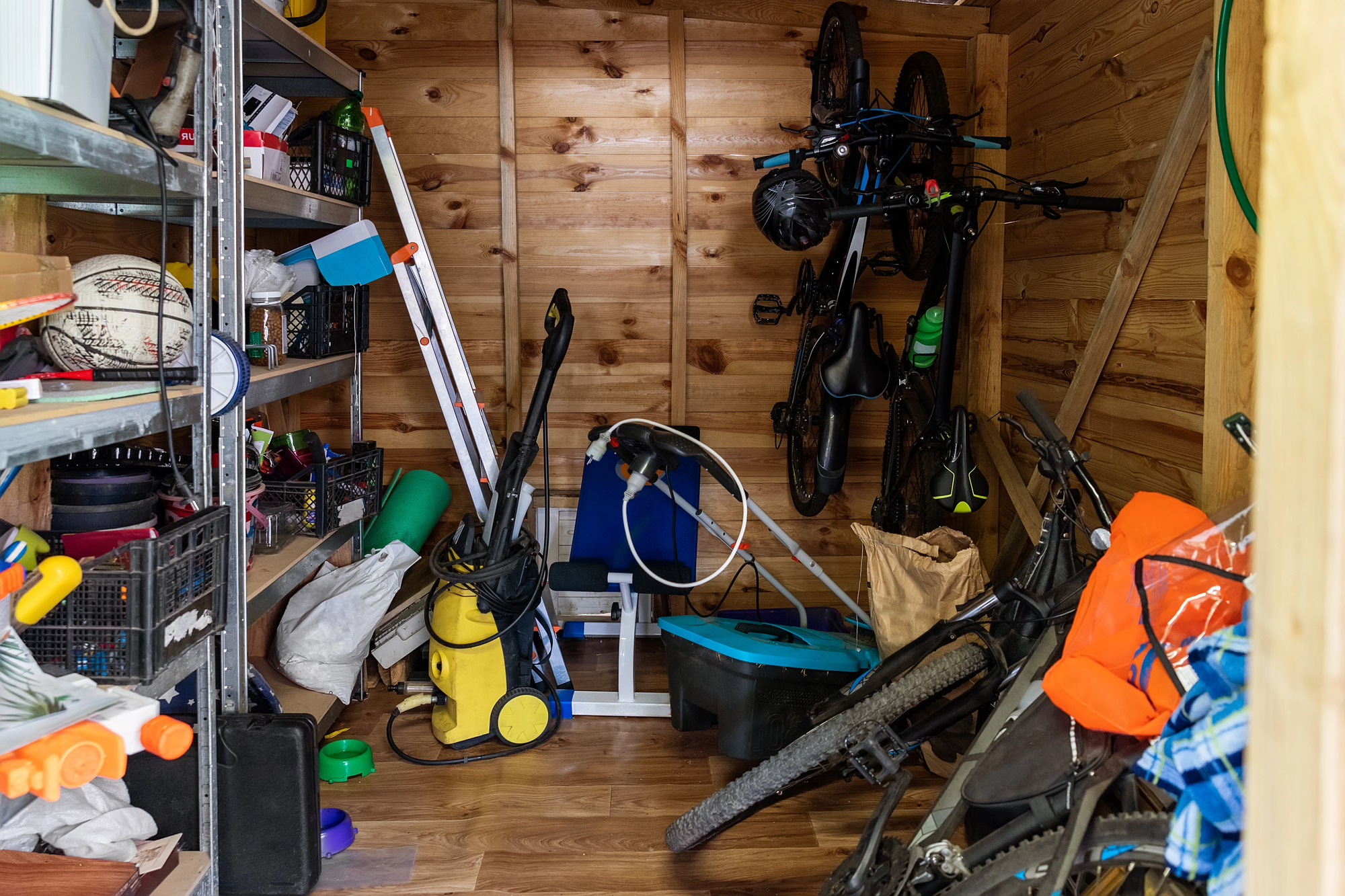 16 DIY storage solutions for a cluttered garage