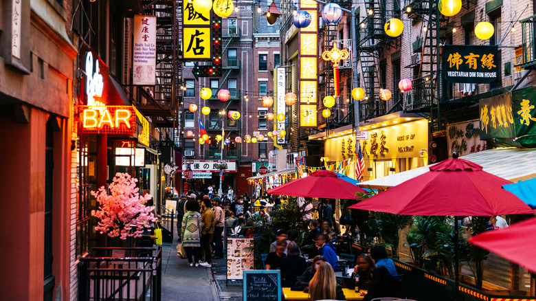 14 red flags at Chinese restaurants you should never ignore