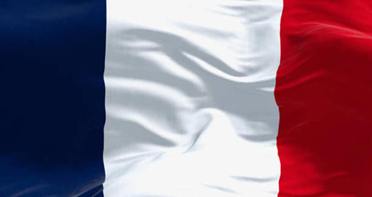 France's trade gap shrinks in April