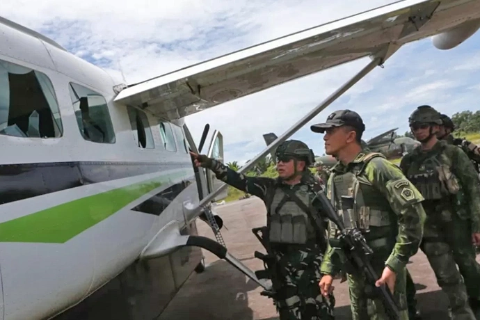 Pasca penembakan pilot dan kopilot Smart Air, jenderal bintang tiga TNI ...