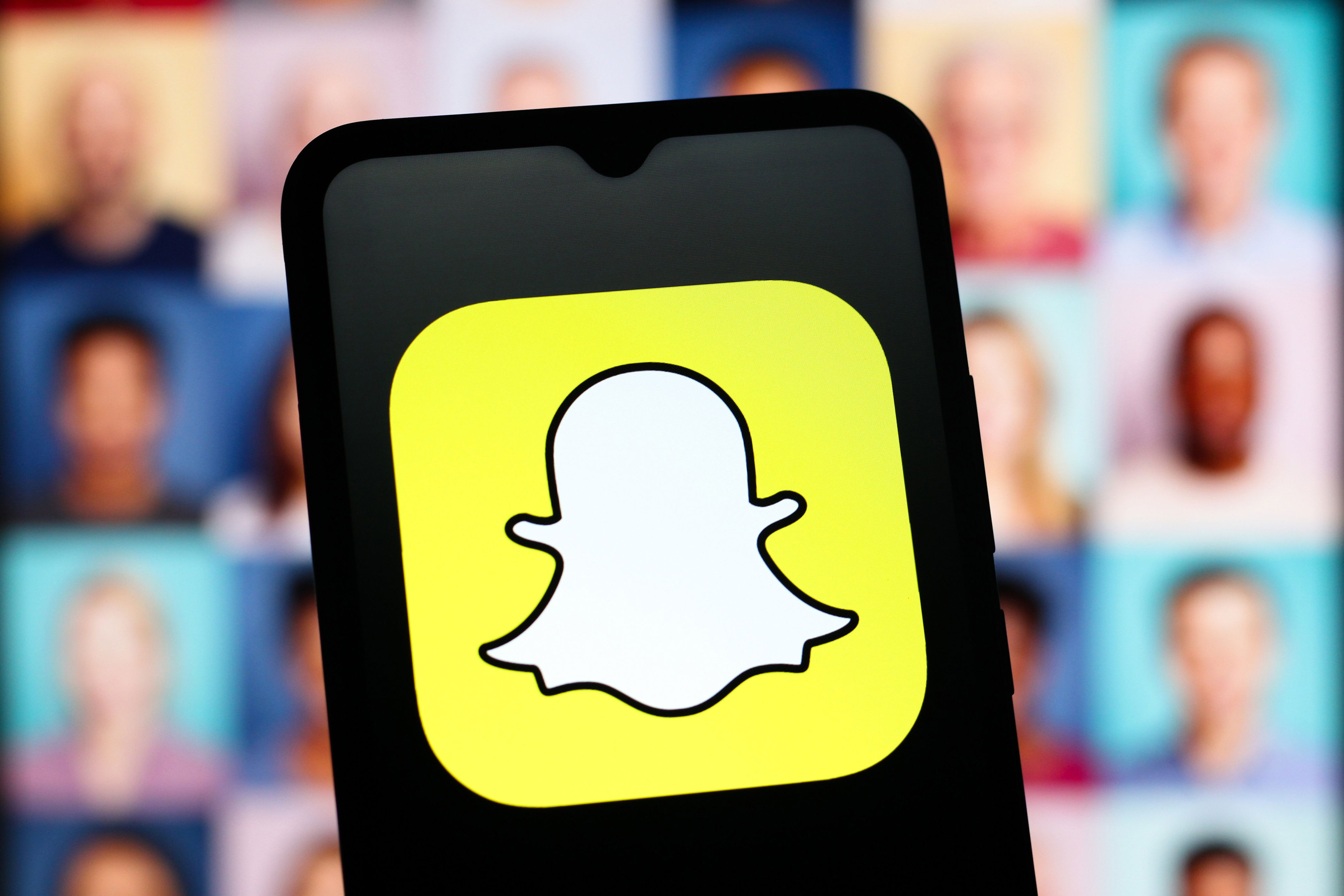 Snapchat is testing creator subscriptions, giving top creators a new ...