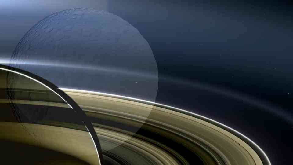 The sharpest image of Saturn reveals stunning new detail