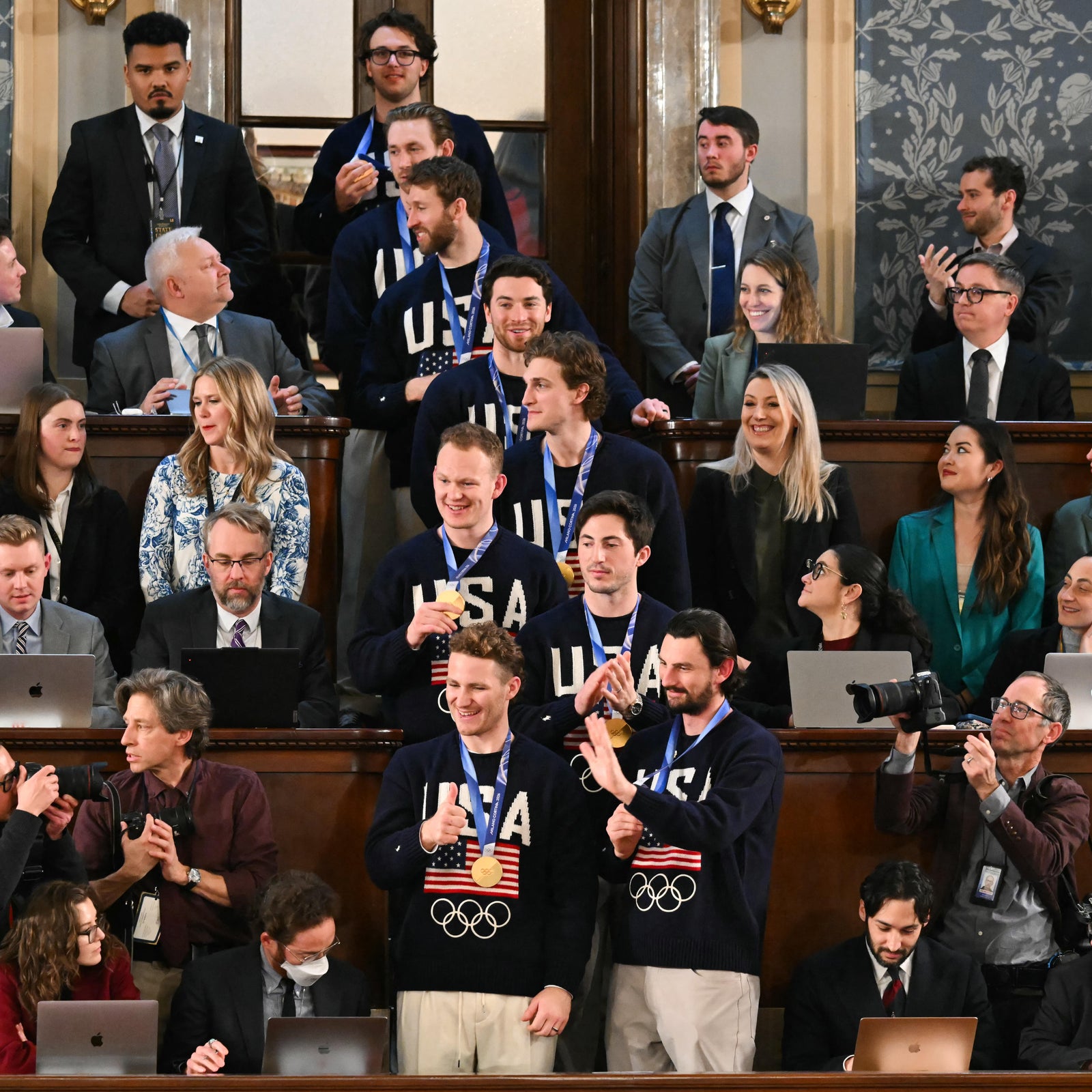 Gold medal-winning men's hockey team honored at State of the Union