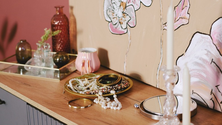The vintage thrift store find people are repurposing for stylish ...