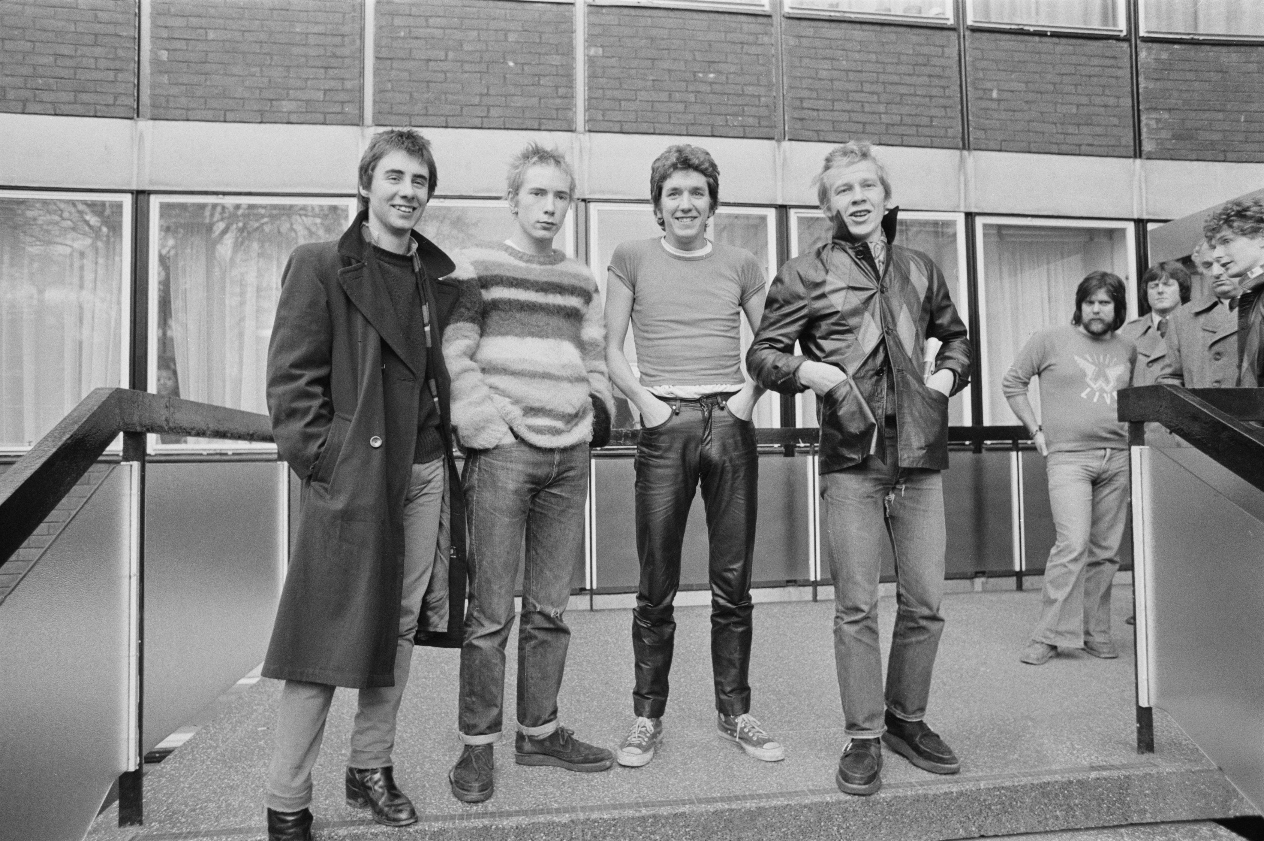 Punk icons announce US tour without this founding member