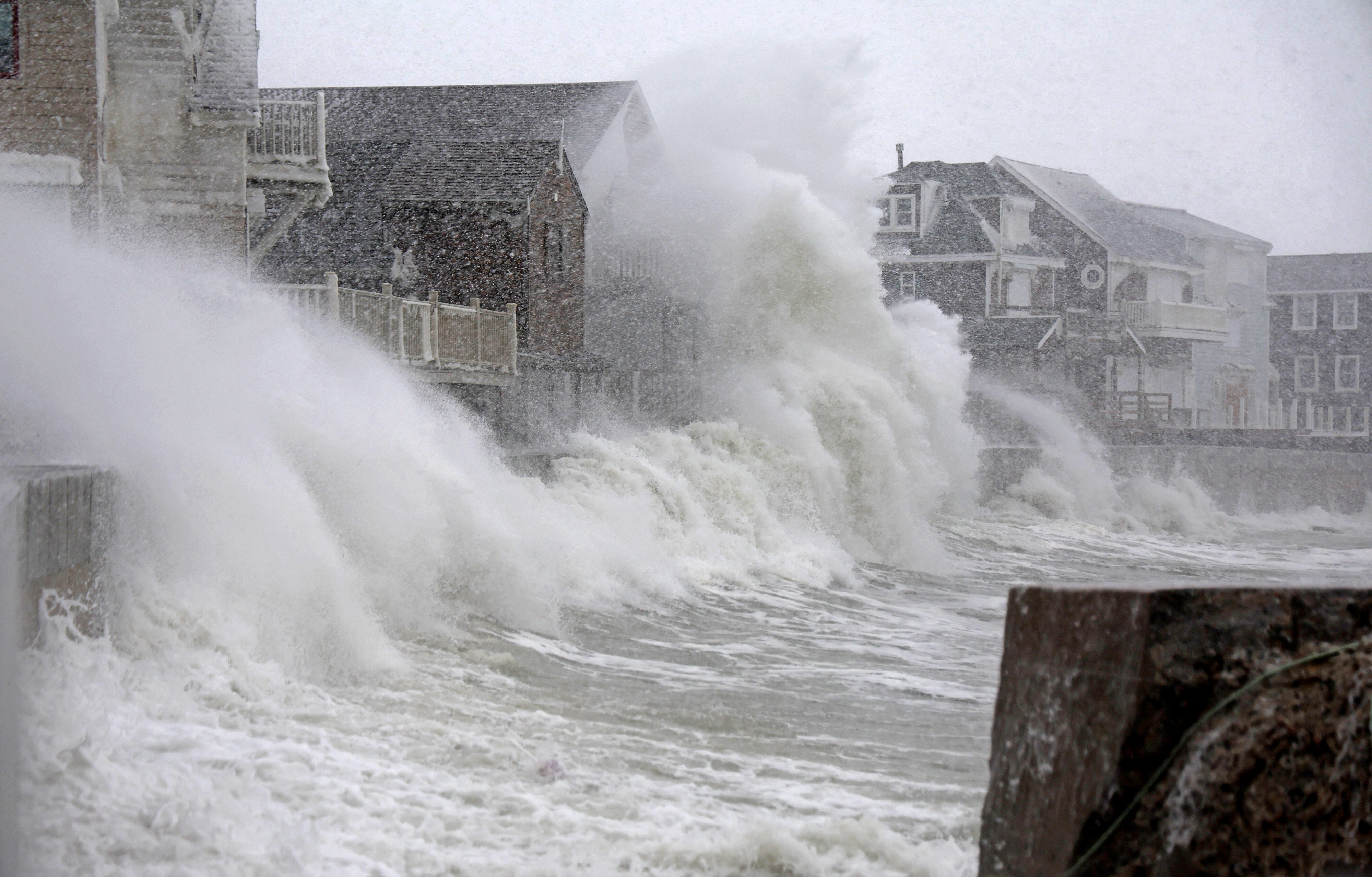 Massachusetts power outages persist today: 216,000-plus without heat ...