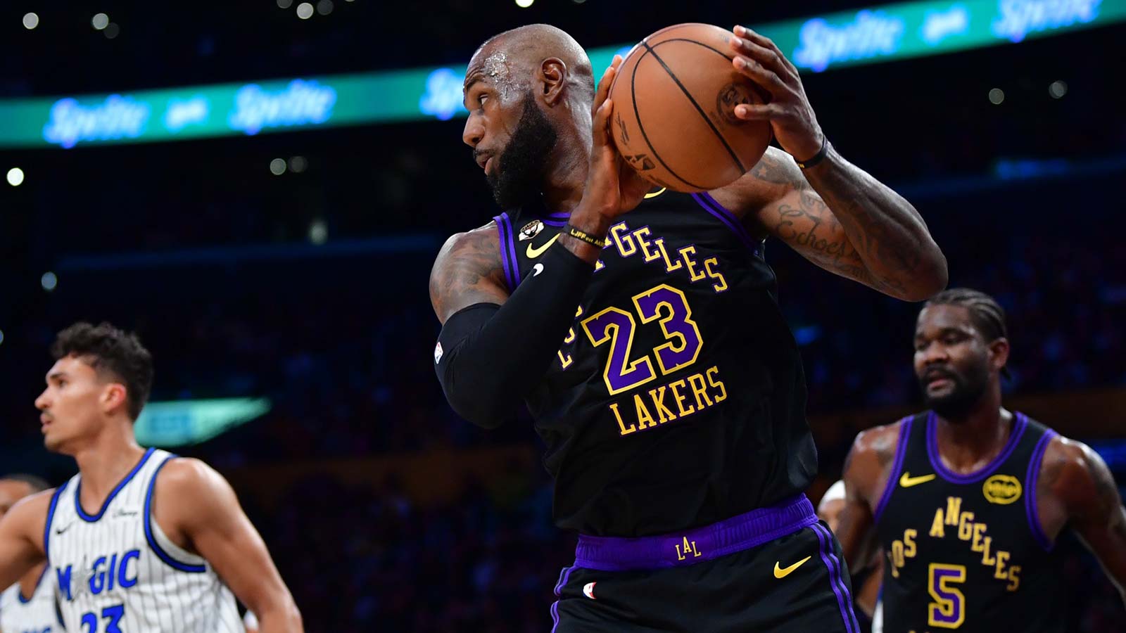 Lakers’ LeBron James throws it back with signature chase-down block vs ...