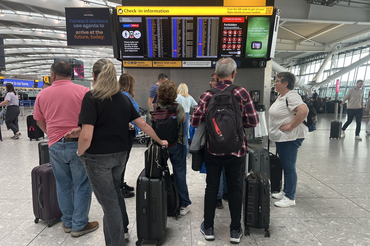 The 5 airlines where dual nationals can travel on expired passports
