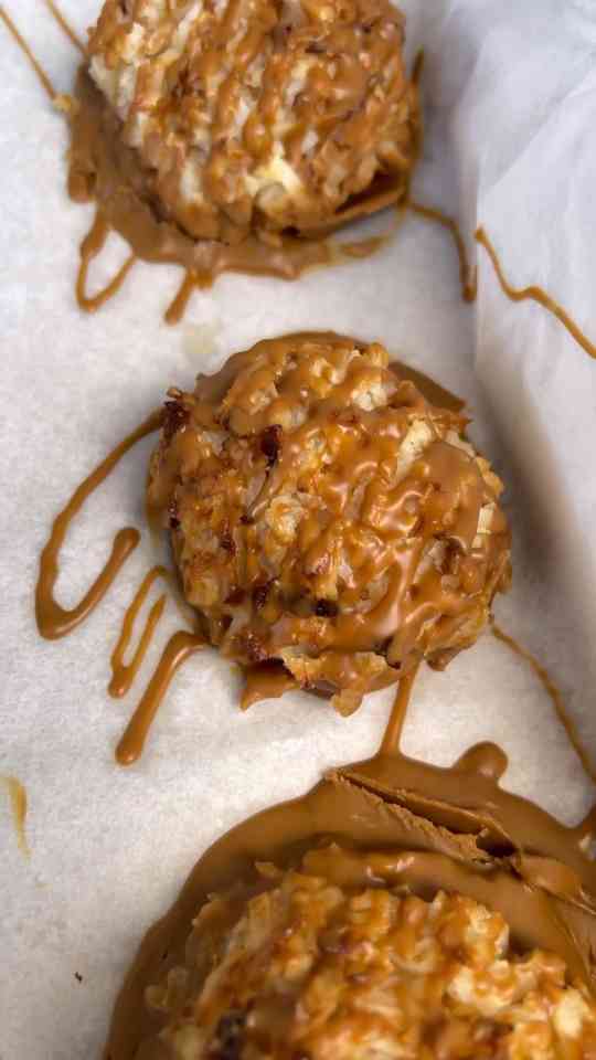 Coconut Biscoff macaroons easy sweet treat
