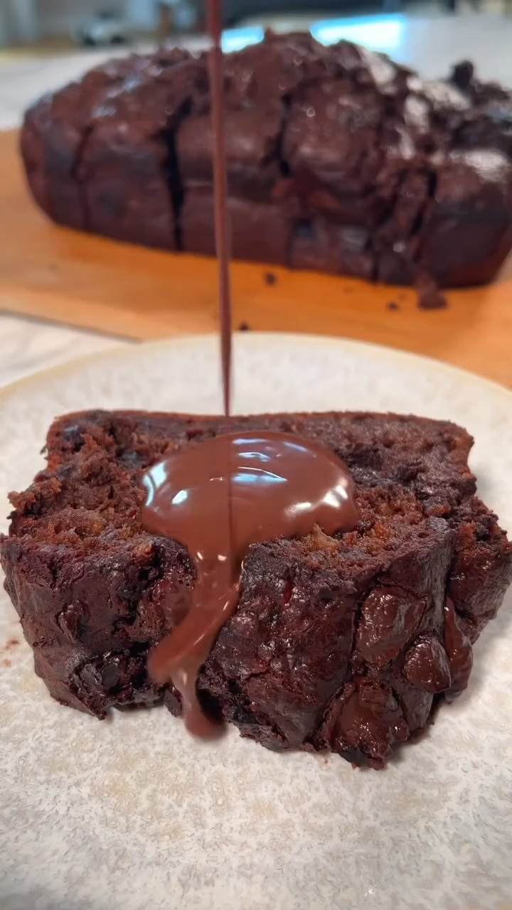How to make classic chocolate banana bread