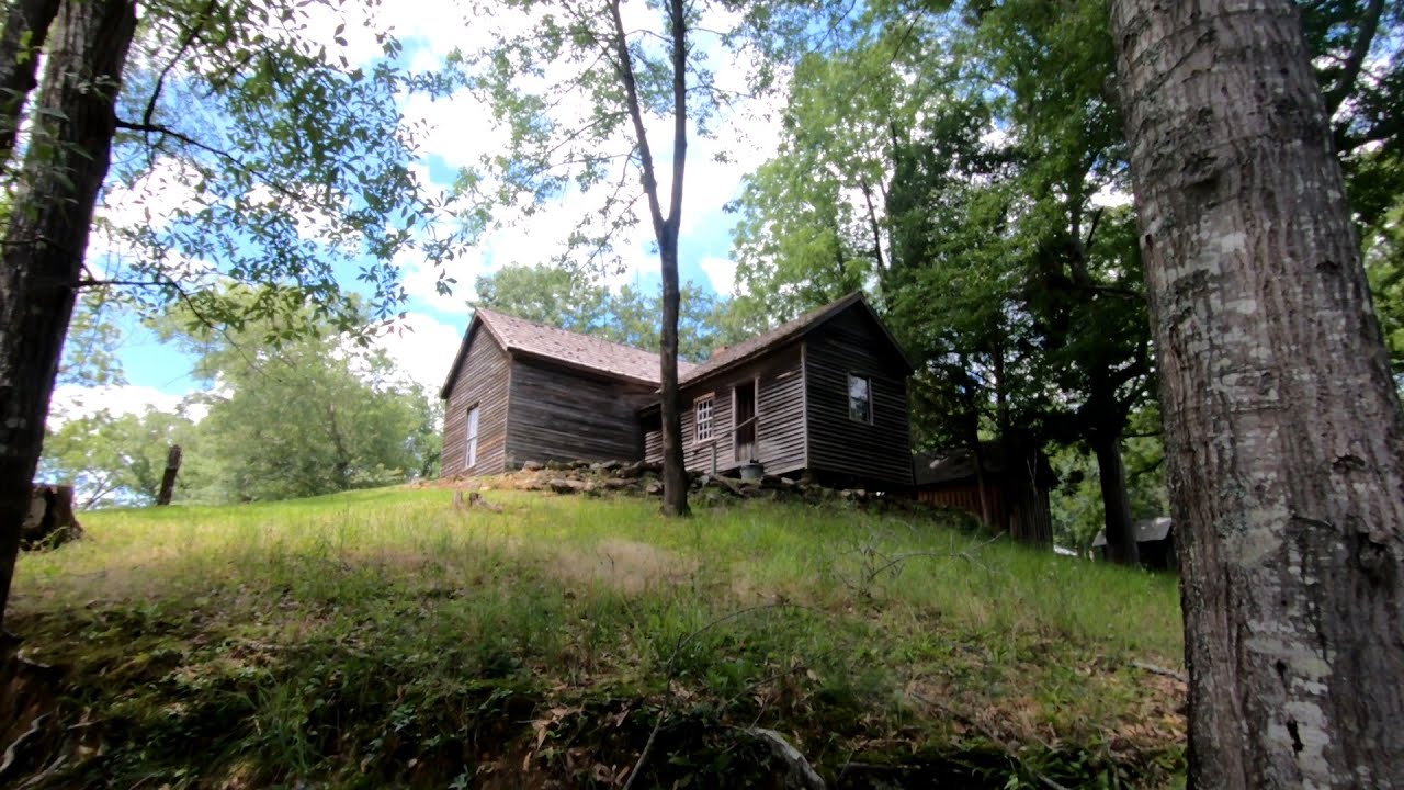 1847 plantation with 42 enslaved people - still standing today
