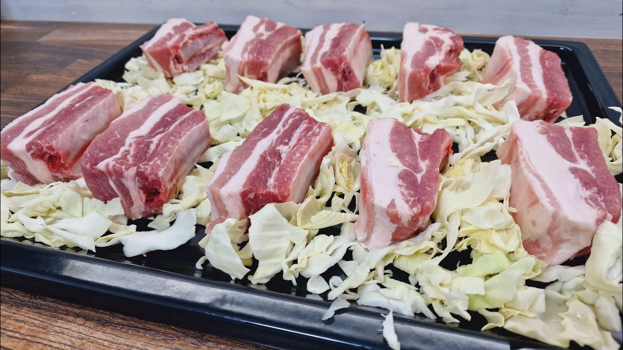 Bavarian dinner recipe! Ribs with cabbage – if you knew how delicious ...