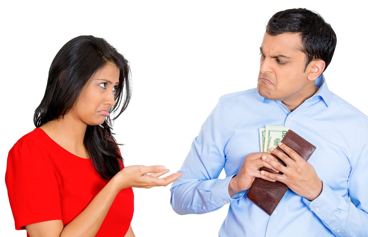 Chloe Elise lost $100,000 to the man she planned to marry. As a money ...