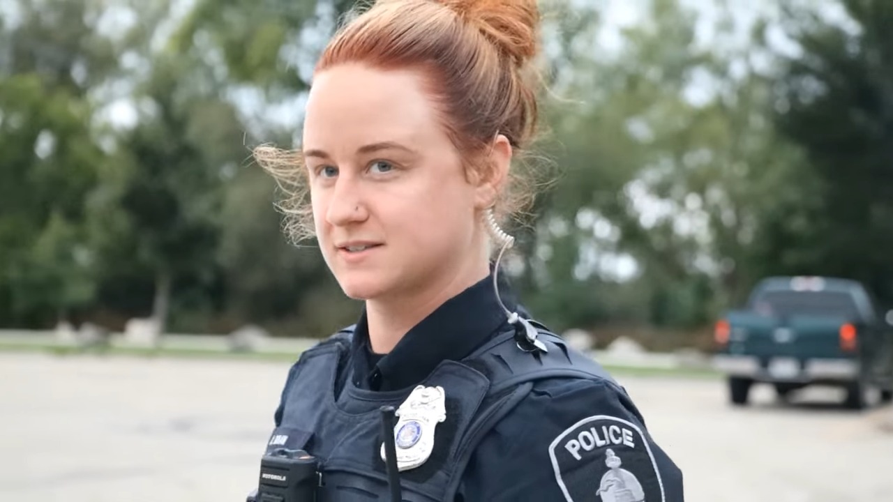 Don't touch that again - policewoman Karen's warning after seeing the ...
