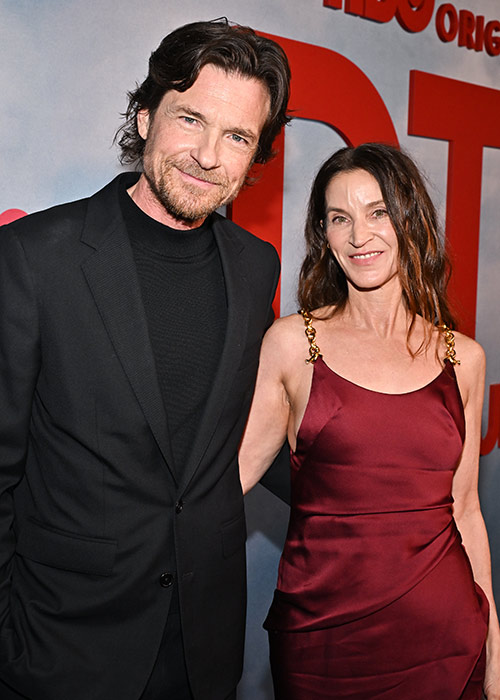Jason Bateman makes cute red carpet appearance with wife Amanda