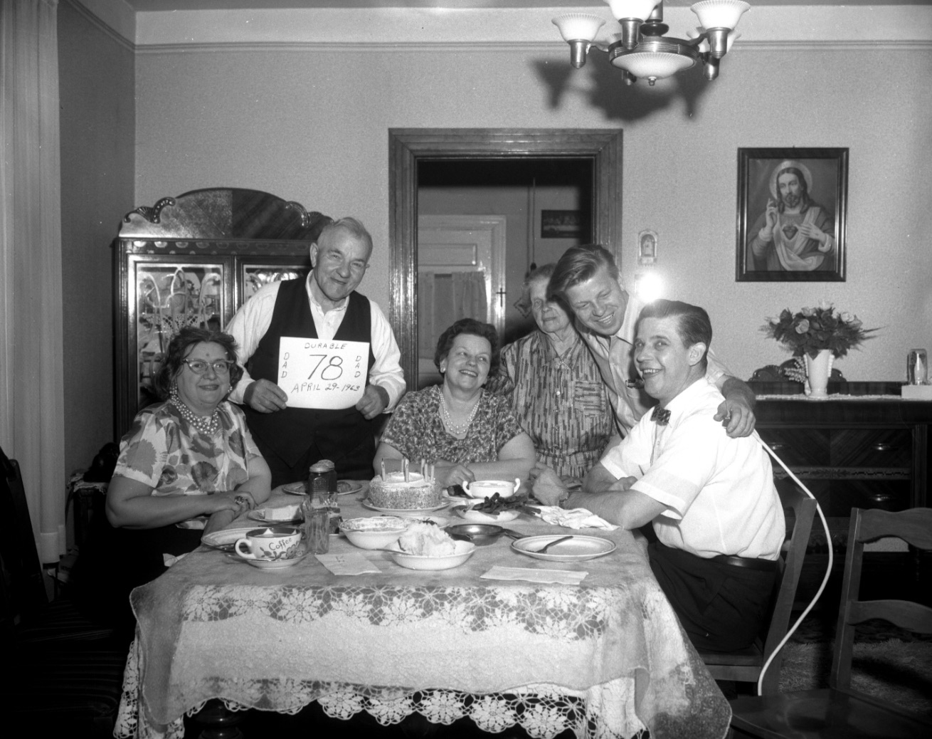 24 fascinating photos of life in 1963 at its best