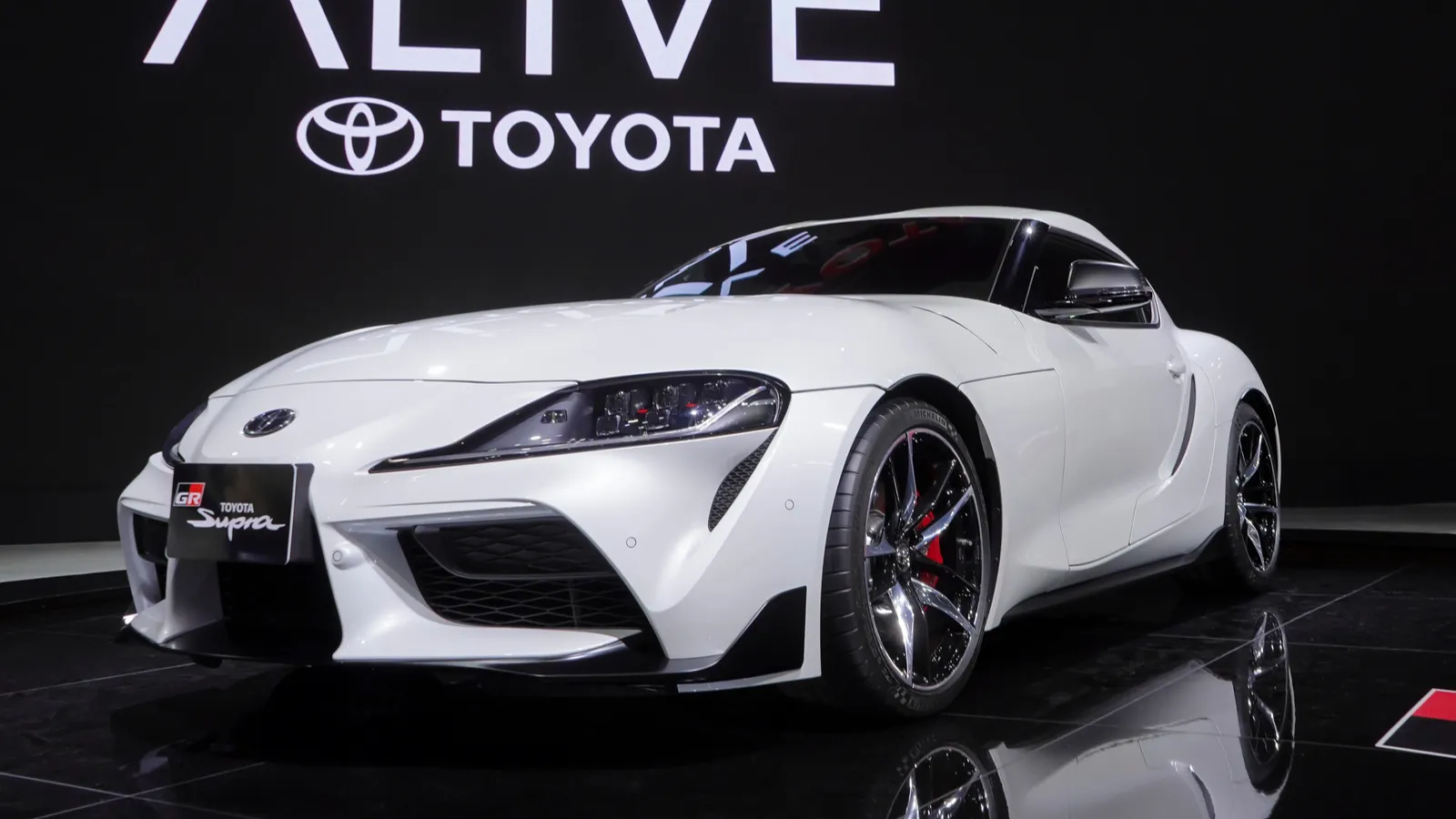 Which sports cars do mechanics avoid? One expert shares 5 models he ...