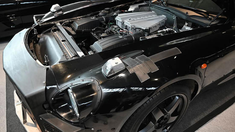 AMG testet SLS-Technik in Viper-Karosserie: Der AMG in Viper-Hülle