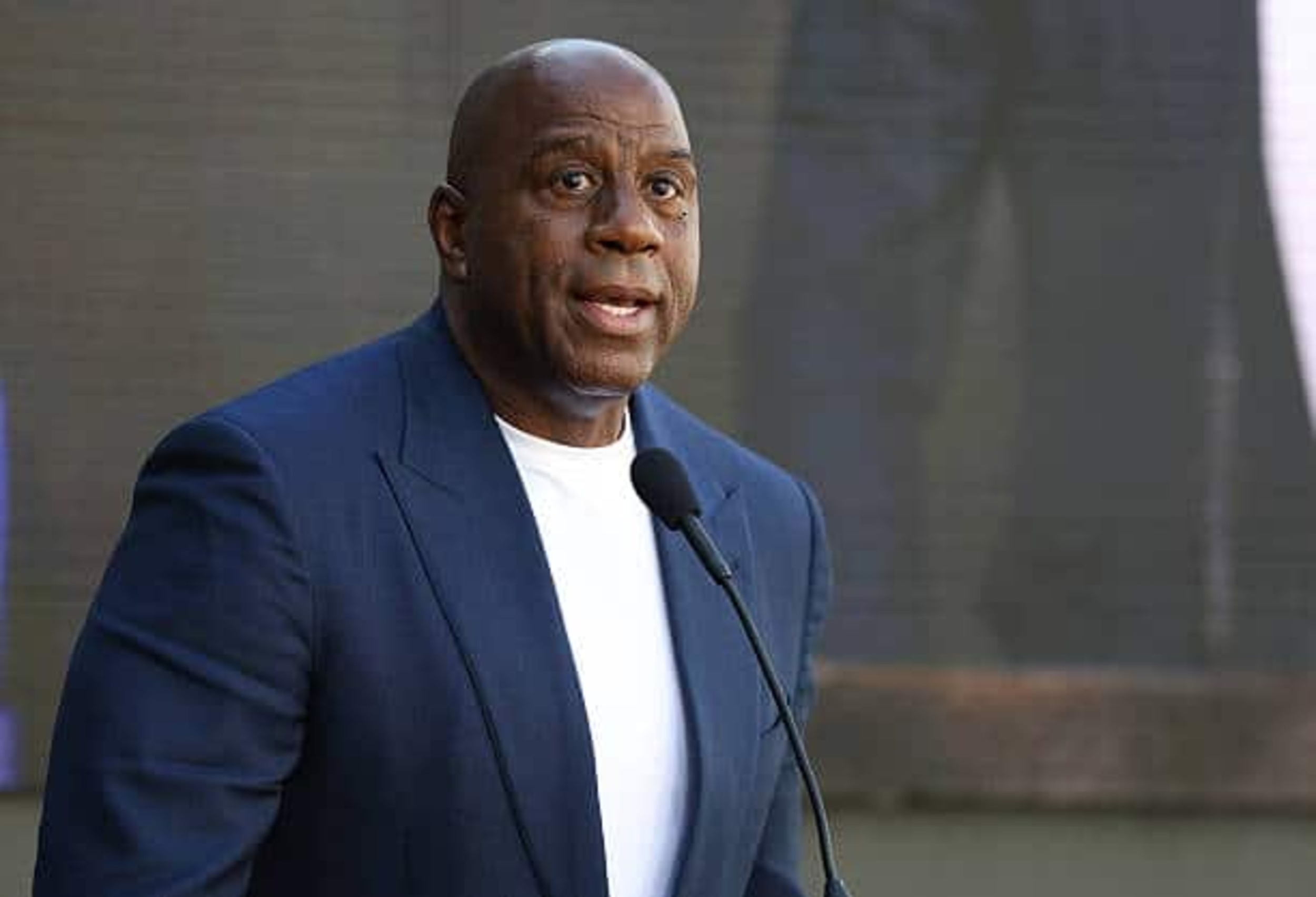 Magic Johnson gives thoughts on NBA Finals between Knicks and Spurs