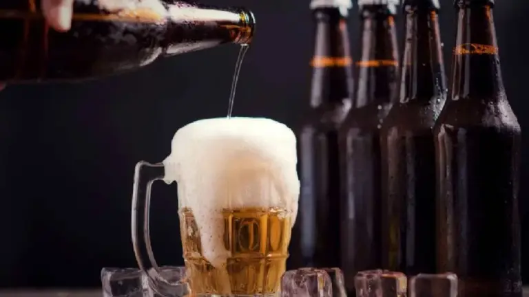 How much beer can kill you: बिअर पिताना कधीच ही चूक करू नका, अन्यथा होऊ ...