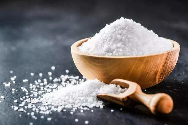 Where to place rock salt at home for positive energy