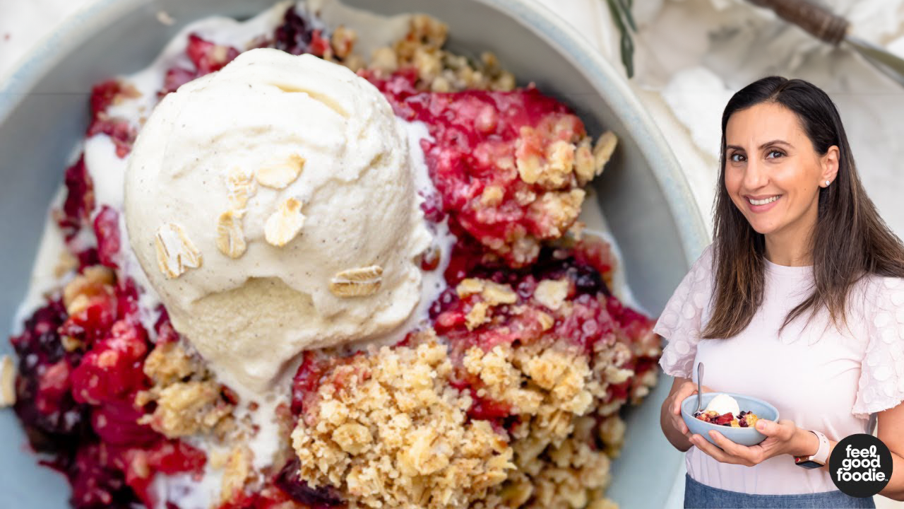 Mixed berry crisp | Fresh fruit with a buttery crunch