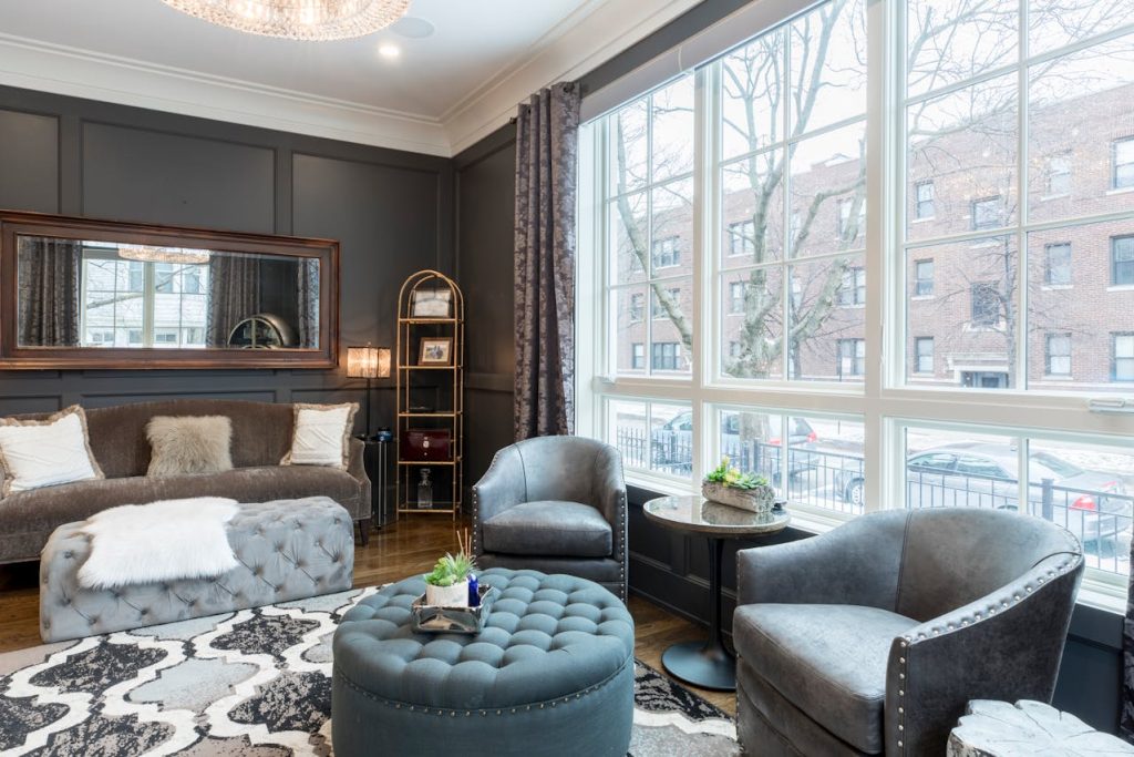6 things guests notice about a room before you even realize