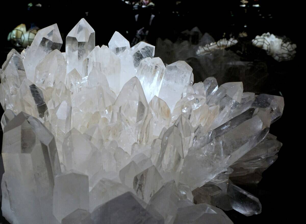 Giant crystals found inside natural caves