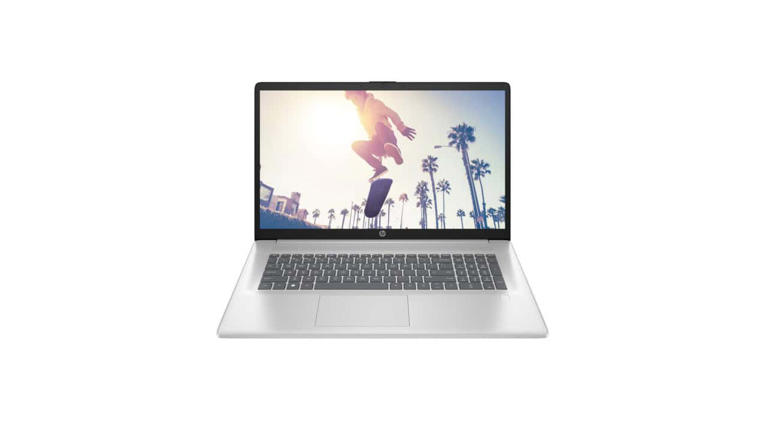 On sale: 17″ HP laptop is under $680